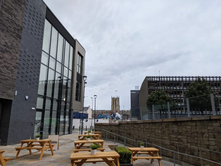 Nibble Hull – Excellent Marina-Adjacent Eatery | Cedric Suggests